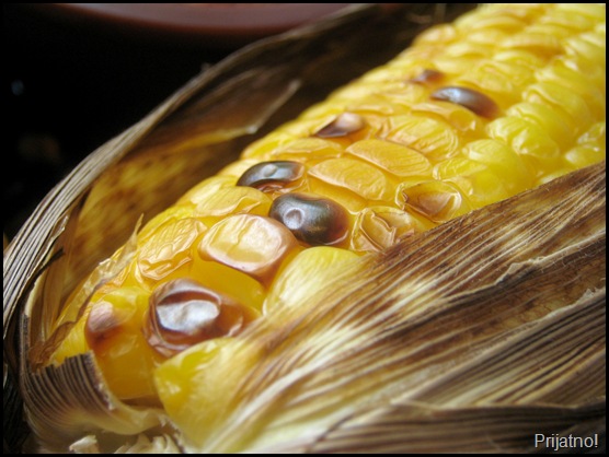 Prijatno!: Grilled corn (esquite) with black beans, lime dressing and ...
